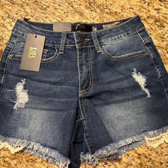 L&B | Shorts | Dark Washed Frayed Jean Shorts With Crochet Detail 2 ...